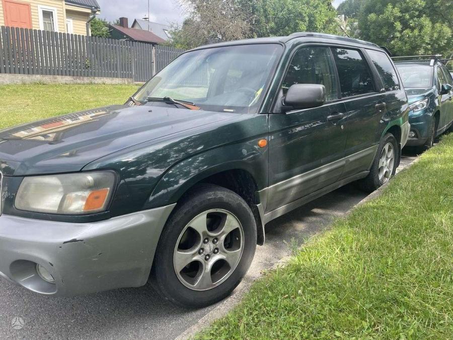 Zaļš Subaru Forester 2004 Viļņa, ar dzinēja tilpumu 2.46 L un nobraukumu 348 tūkst. km par 1000 €, foto 3 vietnē AUTOMOTO.COM.LV