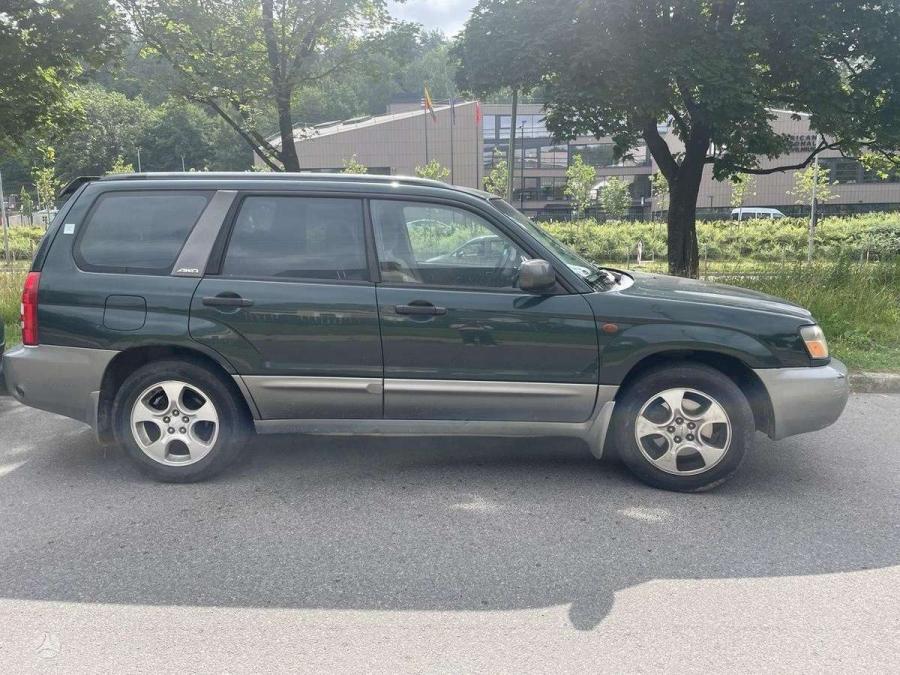 Zaļš Subaru Forester 2004 Viļņa, ar dzinēja tilpumu 2.46 L un nobraukumu 348 tūkst. km par 1000 €, foto 4 vietnē AUTOMOTO.COM.LV