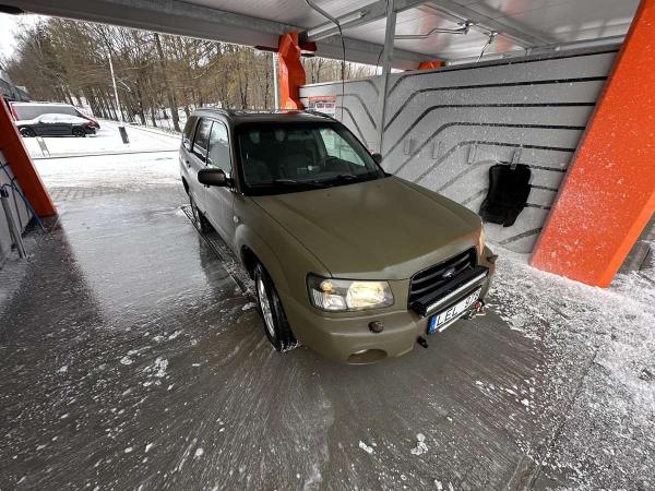 Zaļš Subaru Forester 2005 Viļņa, ar dzinēja tilpumu 2.00 L un nobraukumu 287 tūkst. km par 5900 €, foto 2 vietnē AUTOMOTO.COM.LV