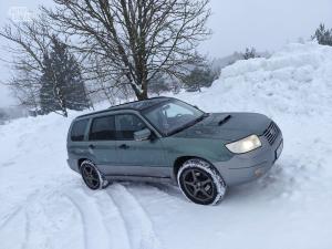 Zaļš Subaru Forester 2006 Viļņa, ar dzinēja tilpumu 2.50 L un nobraukumu 340 tūkst. km par 4300 €, foto 3 vietnē AUTOMOTO.COM.LV