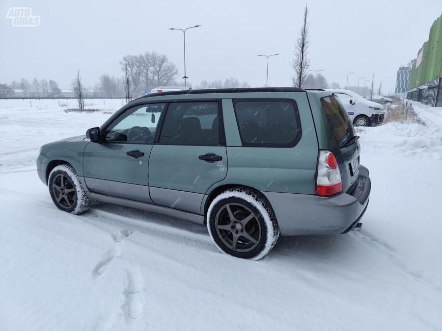 Zaļš Subaru Forester 2006 Viļņa, ar dzinēja tilpumu 2.50 L un nobraukumu 340 tūkst. km par 4300 €, foto 16 vietnē AUTOMOTO.COM.LV