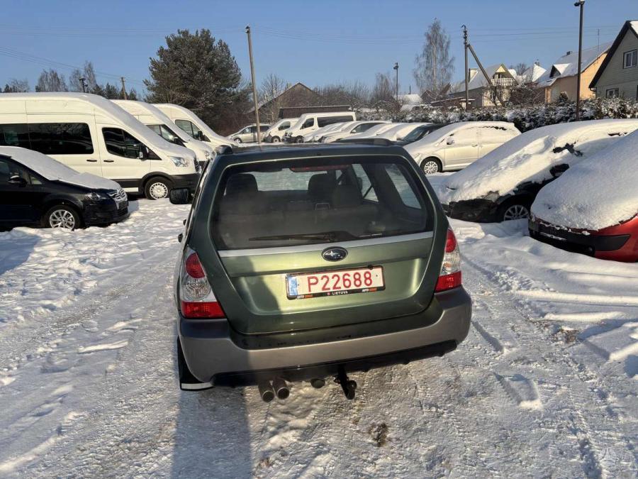 Zaļš Subaru Forester 2006 Jurbarkas, ar dzinēja tilpumu 1.99 L un nobraukumu 243 tūkst. km par 2450 €, foto 5 vietnē AUTOMOTO.COM.LV