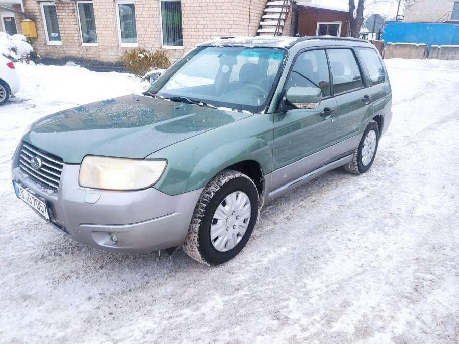 Green Subaru Forester 2006 in Utena, with an engine capacity of 1.99 L and mileage of 265 thousand km for 2750 €, photo 7 on AUTOMOTO.COM.LV