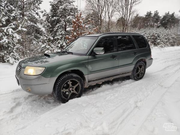 Zaļš Subaru Forester 2006 Viļņa, ar dzinēja tilpumu 2.50 L un nobraukumu 341 tūkst. km par 4400 €, foto 6 vietnē AUTOMOTO.COM.LV