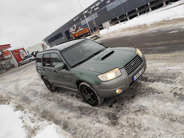 Zaļš Subaru Forester 2006 Viļņa, ar dzinēja tilpumu 2.50 L un nobraukumu 341 tūkst. km par 4400 €, foto 7 vietnē AUTOMOTO.COM.LV