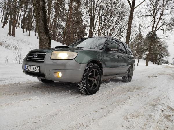 Zaļš Subaru Forester 2006 Viļņa, ar dzinēja tilpumu 2.50 L un nobraukumu 341 tūkst. km par 4400 €, foto 10 vietnē AUTOMOTO.COM.LV