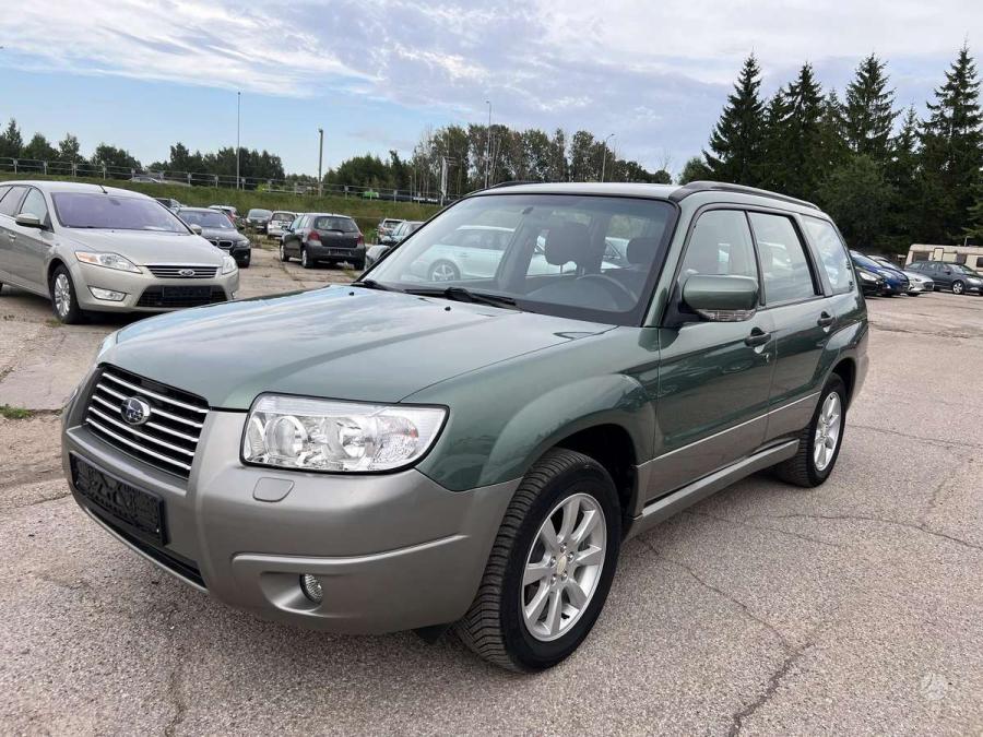Zaļš Subaru Forester 2006 Utena, ar dzinēja tilpumu 1.99 L un nobraukumu 199 tūkst. km par 3650 €, foto 1 vietnē AUTOMOTO.COM.LV
