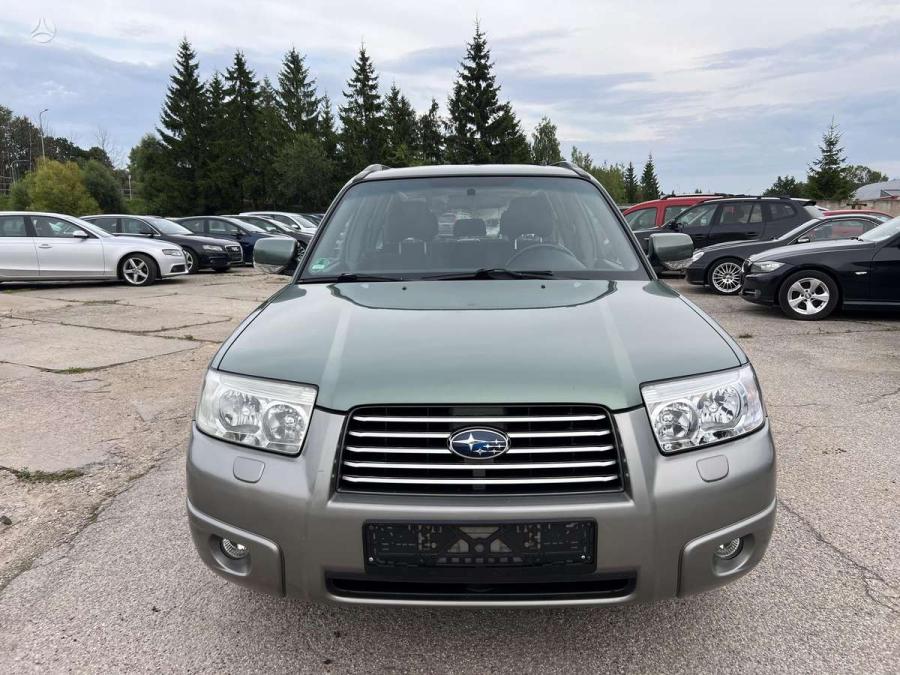 Zaļš Subaru Forester 2006 Utena, ar dzinēja tilpumu 1.99 L un nobraukumu 199 tūkst. km par 3650 €, foto 4 vietnē AUTOMOTO.COM.LV