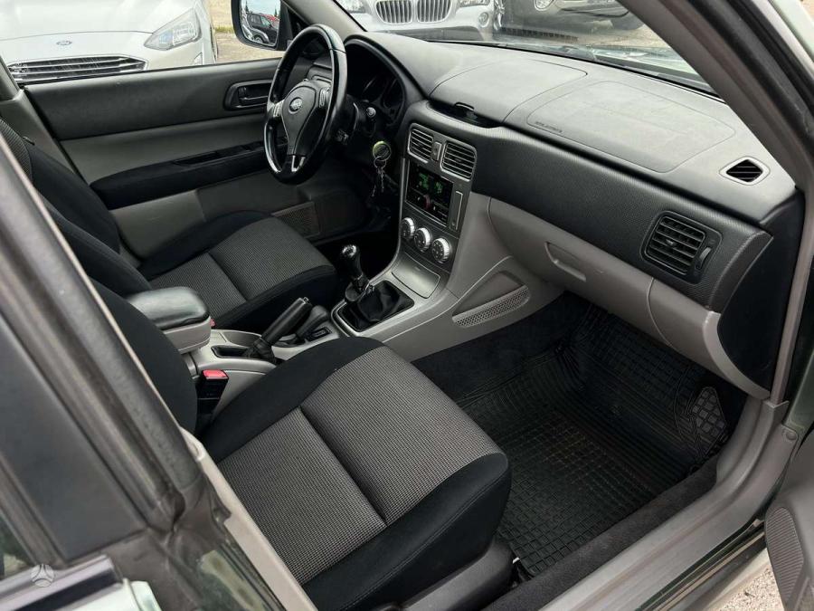 Zaļš Subaru Forester 2006 Utena, ar dzinēja tilpumu 1.99 L un nobraukumu 199 tūkst. km par 3650 €, foto 11 vietnē AUTOMOTO.COM.LV