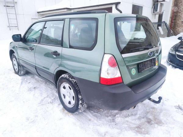 Green Subaru Forester 2007 in Utena, with an engine capacity of 1.99 L and mileage of 188 thousand km for 3450 €, photo 5 on AUTOMOTO.COM.LV