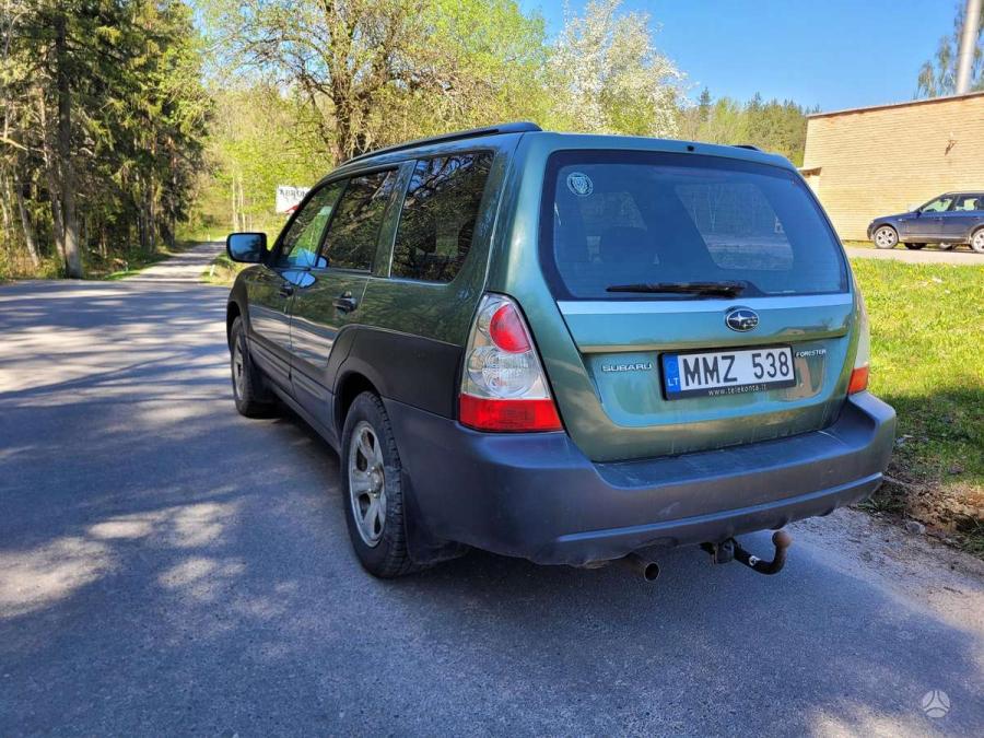 Zaļš Subaru Forester 2007 Elektrėnai, ar dzinēja tilpumu 2.00 L un nobraukumu 322 tūkst. km par 1895 €, foto 6 vietnē AUTOMOTO.COM.LV