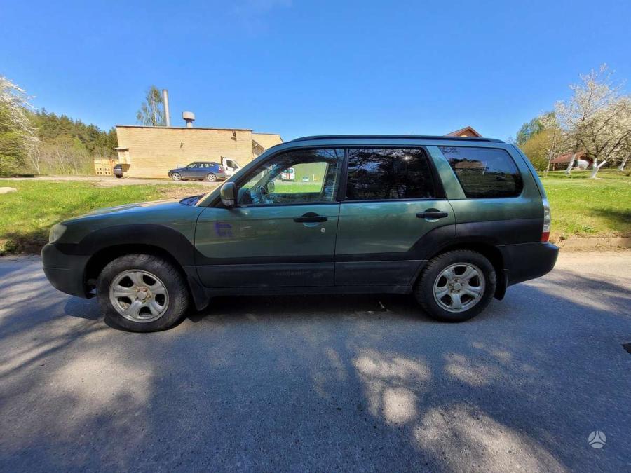 Zaļš Subaru Forester 2007 Elektrėnai, ar dzinēja tilpumu 2.00 L un nobraukumu 322 tūkst. km par 1895 €, foto 7 vietnē AUTOMOTO.COM.LV