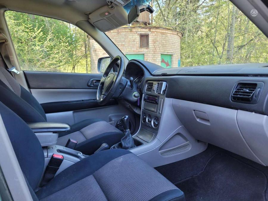 Zaļš Subaru Forester 2007 Elektrėnai, ar dzinēja tilpumu 2.00 L un nobraukumu 322 tūkst. km par 1895 €, foto 13 vietnē AUTOMOTO.COM.LV