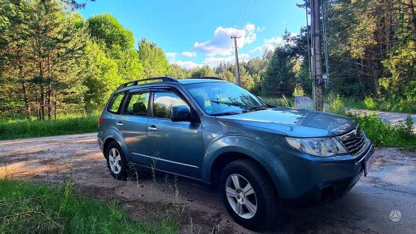 Green Subaru Forester 2008 in Vilnius, with an engine capacity of 2.00 L and mileage of 268 thousand km for 5700 €, photo 3 on AUTOMOTO.COM.LV