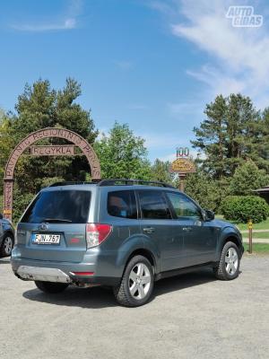 Green Subaru Forester 2010 in Vilnius, with an engine capacity of 2.50 L and mileage of 180 thousand km for 4800 €, photo 5 on AUTOMOTO.COM.LV
