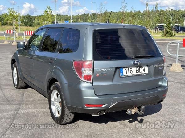 Green Subaru Forester 2011 in Tallinn, with an engine capacity of 2.00 L and mileage of 340 thousand km for 3500 €, photo 3 on AUTOMOTO.COM.LV