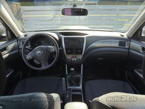 Zaļš Subaru Forester 2011 Tallina, ar dzinēja tilpumu 2.00 L un nobraukumu 340 tūkst. km par 3500 €, foto 9 vietnē AUTOMOTO.COM.LV