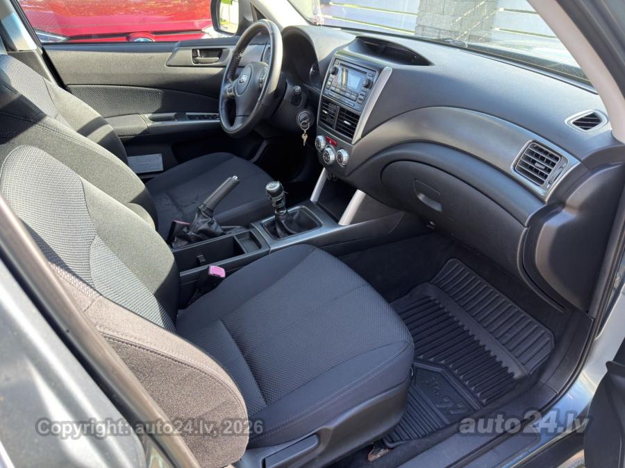 Zaļš Subaru Forester 2011 Tallina, ar dzinēja tilpumu 2.00 L un nobraukumu 340 tūkst. km par 3500 €, foto 12 vietnē AUTOMOTO.COM.LV
