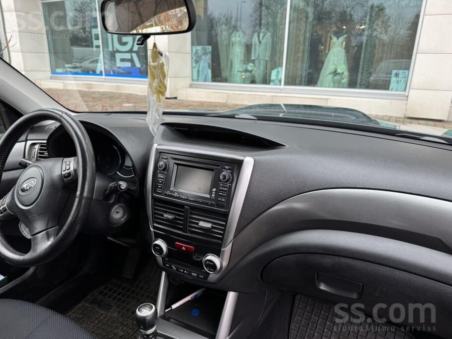 Zaļš Subaru Forester 2012 Rīga, ar dzinēja tilpumu 2.00 L un nobraukumu 218 tūkst. km par 3990 €, foto 12 vietnē AUTOMOTO.COM.LV