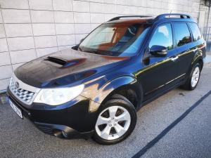 Zaļš Subaru Forester 2012 Klaipėda, ar dzinēja tilpumu 2.00 L un nobraukumu 208 tūkst. km par 3900 €, foto  vietnē AUTOMOTO.COM.LV