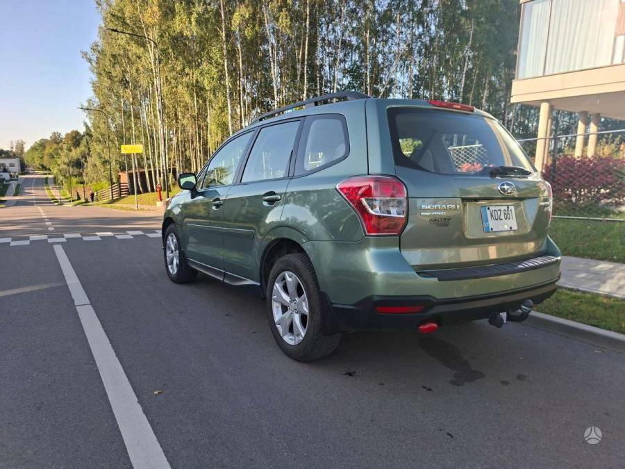 Zaļš Subaru Forester 2015 Viļņa, ar dzinēja tilpumu 2.50 L un nobraukumu 179 tūkst. km par 7100 €, foto 6 vietnē AUTOMOTO.COM.LV