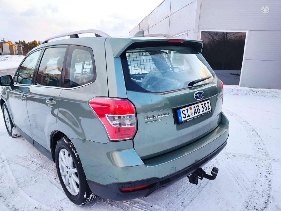 Zaļš Subaru Forester 2016 Utena, ar dzinēja tilpumu 2.00 L un nobraukumu 219 tūkst. km par 7600 €, foto 12 vietnē AUTOMOTO.COM.LV