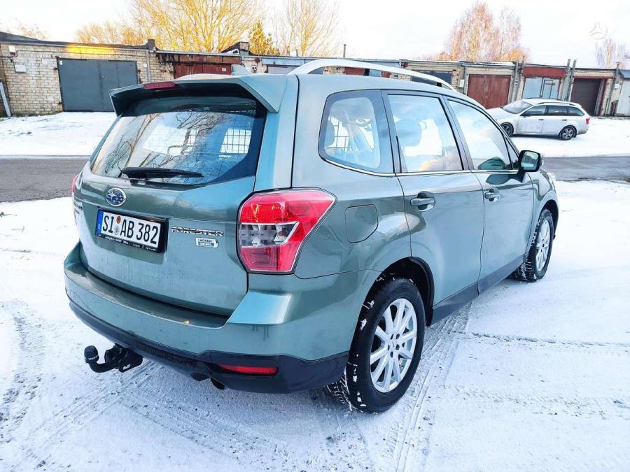 Zaļš Subaru Forester 2016 Utena, ar dzinēja tilpumu 2.00 L un nobraukumu 219 tūkst. km par 7600 €, foto 14 vietnē AUTOMOTO.COM.LV