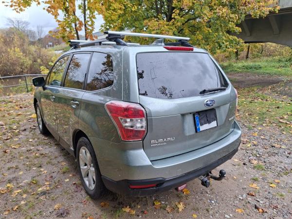 Green Subaru Forester 2016 in Klaipeda, with an engine capacity of 2.50 L and mileage of 152 thousand km for 7999 €, photo 4 on AUTOMOTO.COM.LV