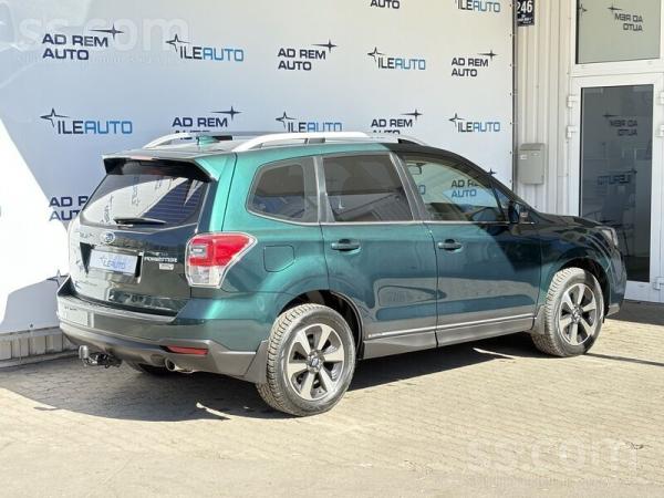 Green Subaru Forester 2016 in Riga, with an engine capacity of 2.00 L and mileage of 248 thousand km for 11500 €, photo 4 on AUTOMOTO.COM.LV