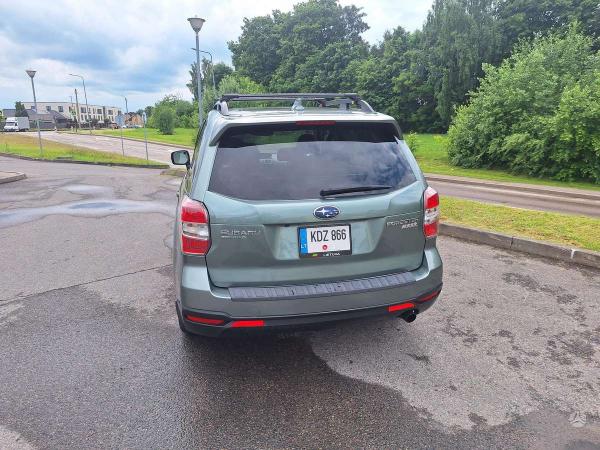 Green Subaru Forester 2016 in Kaunas, with an engine capacity of 2.50 L and mileage of 189 thousand km for 8500 €, photo 2 on AUTOMOTO.COM.LV