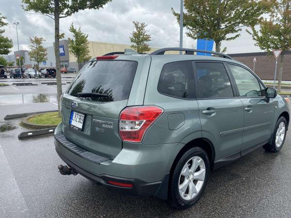 Green Subaru Forester 2016 in Klaipeda, with an engine capacity of 2.50 L and mileage of 139 thousand km for 9500 €, photo 6 on AUTOMOTO.COM.LV