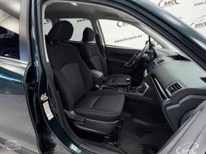 Green Subaru Forester 2017 in Avizieniai, with an engine capacity of 2.00 L and mileage of 95 thousand km for 11000 €, photo 8 on AUTOMOTO.COM.LV