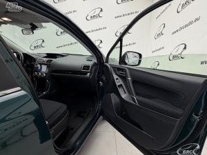 Green Subaru Forester 2017 in Avizieniai, with an engine capacity of 2.00 L and mileage of 95 thousand km for 11000 €, photo 9 on AUTOMOTO.COM.LV