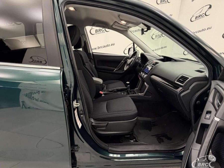 Green Subaru Forester 2017 in Vilnius, with an engine capacity of 2.00 L and mileage of 95 thousand km for 9900 €, photo 6 on AUTOMOTO.COM.LV