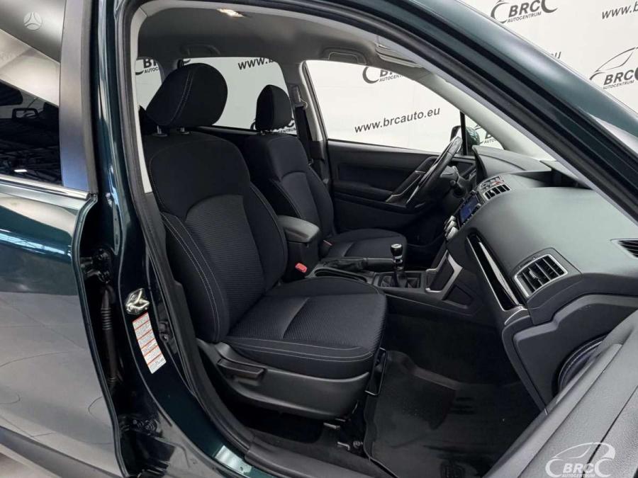 Green Subaru Forester 2017 in Vilnius, with an engine capacity of 2.00 L and mileage of 95 thousand km for 9900 €, photo 9 on AUTOMOTO.COM.LV
