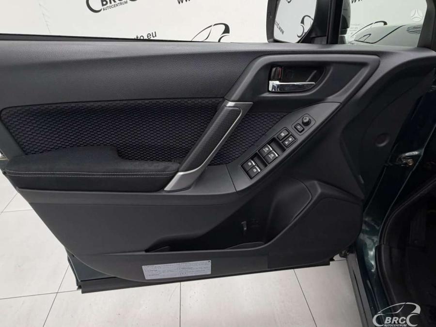 Green Subaru Forester 2017 in Vilnius, with an engine capacity of 2.00 L and mileage of 95 thousand km for 9900 €, photo 22 on AUTOMOTO.COM.LV