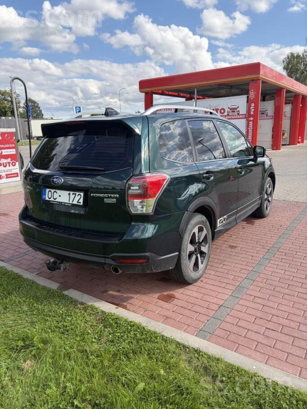 Green Subaru Forester 2018 in Jelgava, with an engine capacity of 2.00 L and mileage of 221 thousand km for 9000 €, photo 6 on AUTOMOTO.COM.LV
