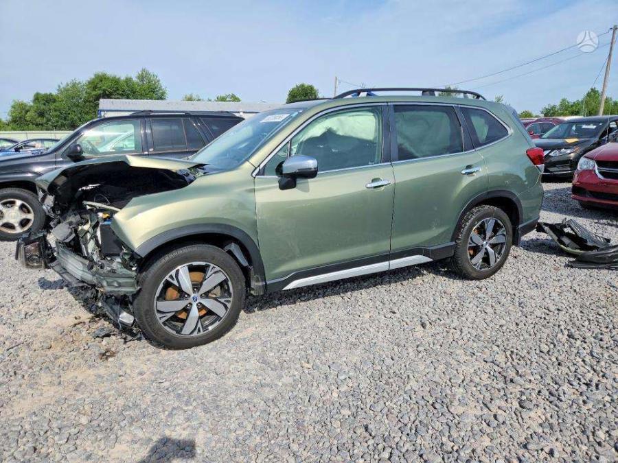 Green Subaru Forester 2019 in Siauliai, with an engine capacity of 2.50 L and mileage of 82 thousand km for 6950 €, photo 1 on AUTOMOTO.COM.LV