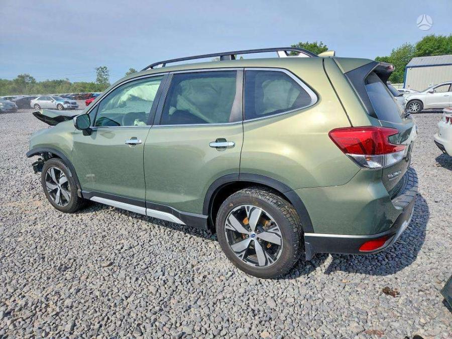 Green Subaru Forester 2019 in Siauliai, with an engine capacity of 2.50 L and mileage of 82 thousand km for 6950 €, photo 3 on AUTOMOTO.COM.LV