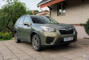 Green Subaru Forester 2020 in Vilnius, with an engine capacity of 2.50 L and mileage of 44 thousand km for 14900 €, photo 5 on AUTOMOTO.COM.LV