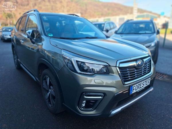 Green Subaru Forester 2021 in Kaunas, with an engine capacity of 2.00 L and mileage of 100 thousand km for 28559 €, photo 8 on AUTOMOTO.COM.LV