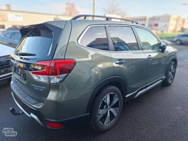 Green Subaru Forester 2021 in Kaunas, with an engine capacity of 2.00 L and mileage of 100 thousand km for 28559 €, photo 9 on AUTOMOTO.COM.LV