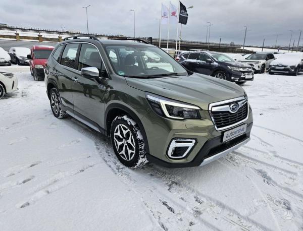 Green Subaru Forester 2021 in Vilnius, with an engine capacity of 2.00 L and mileage of 68 thousand km for 22890 €, photo 2 on AUTOMOTO.COM.LV