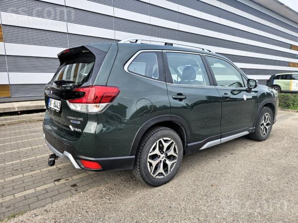 Green Subaru Forester 2022 in Riga, with an engine capacity of 2.00 L and mileage of 60 thousand km for 26900 €, photo 2 on AUTOMOTO.COM.LV