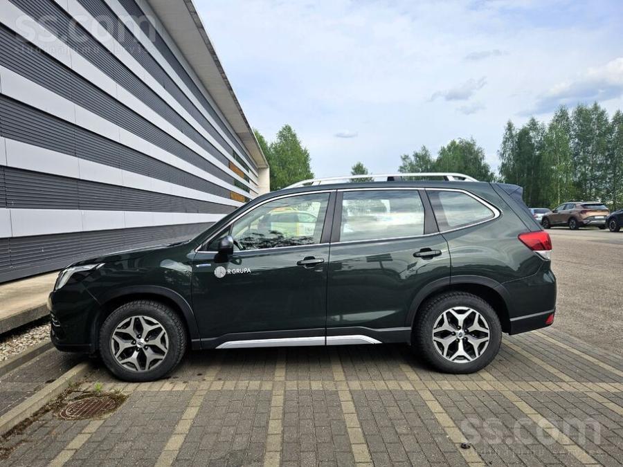 Green Subaru Forester 2022 in Riga, with an engine capacity of 2.00 L and mileage of 60 thousand km for 26900 €, photo 5 on AUTOMOTO.COM.LV