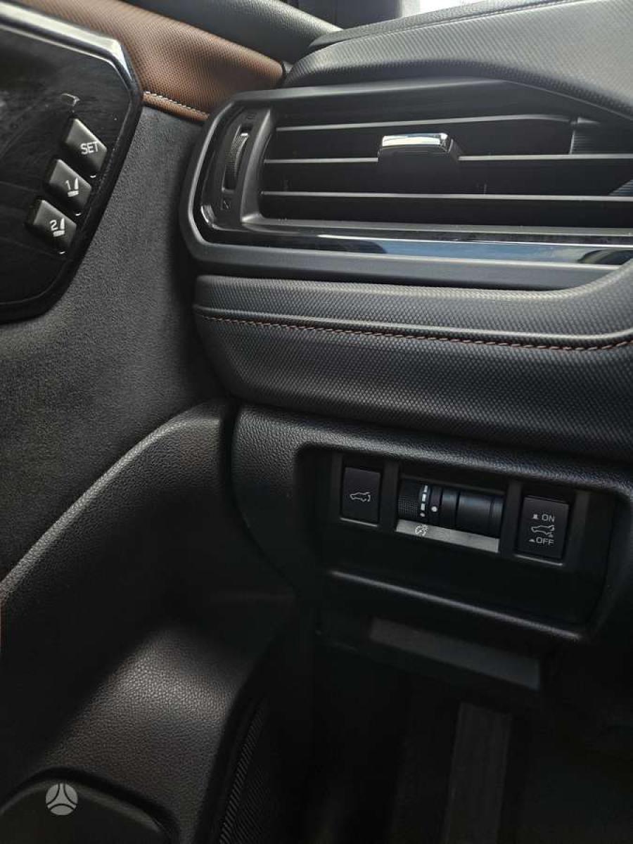Green Subaru Forester 2025 in Vilnius, with an engine capacity of 2.00 L and mileage of 25 thousand km for 36890 €, photo 12 on AUTOMOTO.COM.LV
