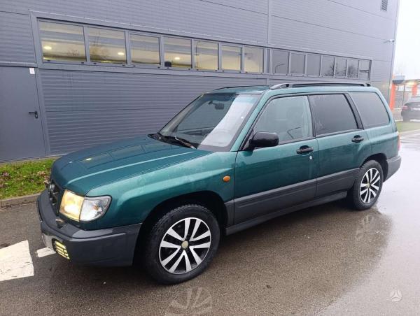 Zaļš Subaru Forester 1999 Panevēža, ar dzinēja tilpumu 2.00 L un nobraukumu 227 tūkst. km par 1600 €, foto 2 vietnē AUTOMOTO.COM.LV