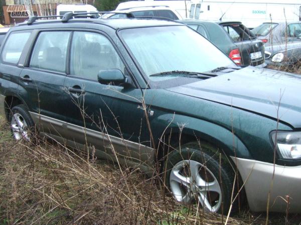 Zaļš Subaru Forester 2005 Klaipėda, ar dzinēja tilpumu 2.50 L un nobraukumu 0 tūkst. km par 2250 €, foto 1 vietnē AUTOMOTO.COM.LV