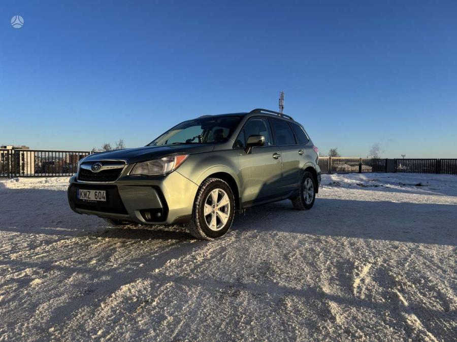 Green Subaru Forester 2015 in Vilnius, with an engine capacity of 2.50 L and mileage of 200 thousand km for 12509 €, photo 2 on AUTOMOTO.COM.LV