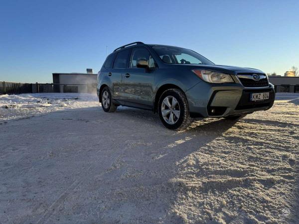 Green Subaru Forester 2015 in Vilnius, with an engine capacity of 2.50 L and mileage of 200 thousand km for 12509 €, photo 4 on AUTOMOTO.COM.LV